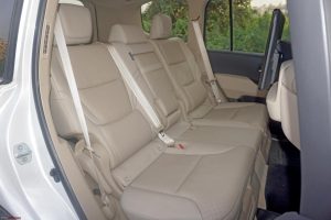 Toyota Land Cruiser LC300 Review 2025: 9 Pros and 9 Cons
